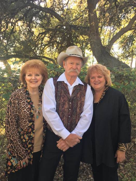 Almost Patsy Cline Trio Live - On the outdoor stage @ Luckenbach Texas ...