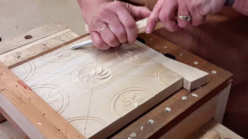 Wood Carving for Beginners Learn the basics of hand carving @ Dovetail ...